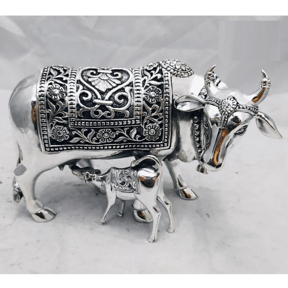 Buy quality Pure silver cow & calf in antique carvings po-174-30 in New ...