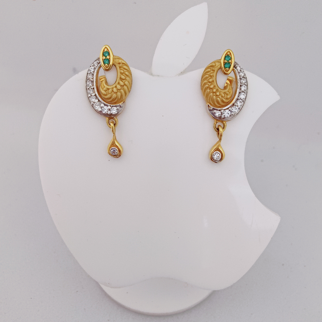 Buy quality 916 Gold Diamond Tops in Ahmedabad