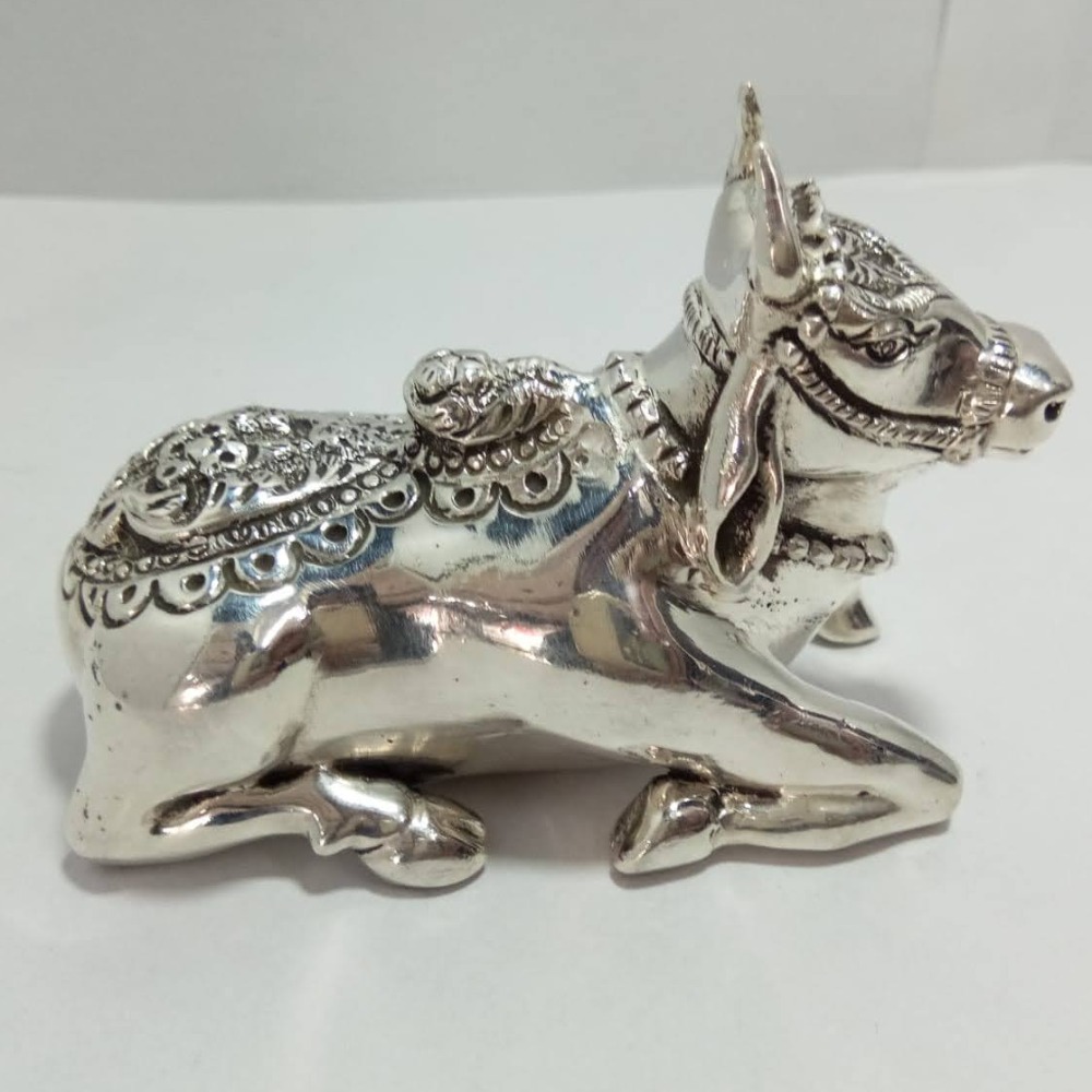 Buy quality Pure silver nandi in sitting pose po-174-02 in New Delhi