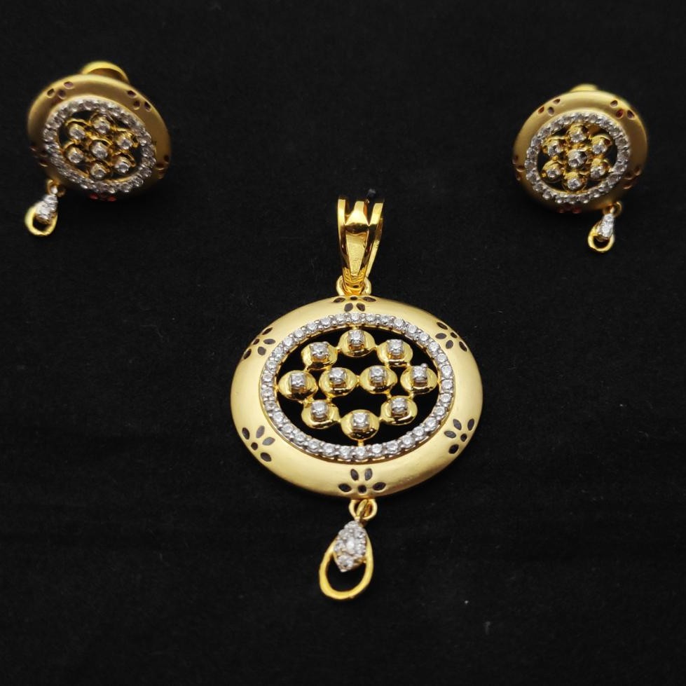 Buy quality 22k Gold Creative Round Shape Pendent Set in Ahmedabad