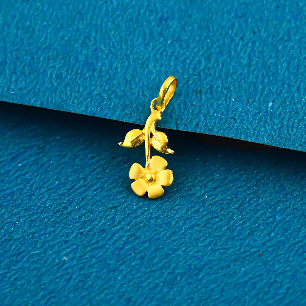 Buy quality 916 gold plain flower design pendant in Ahmedabad