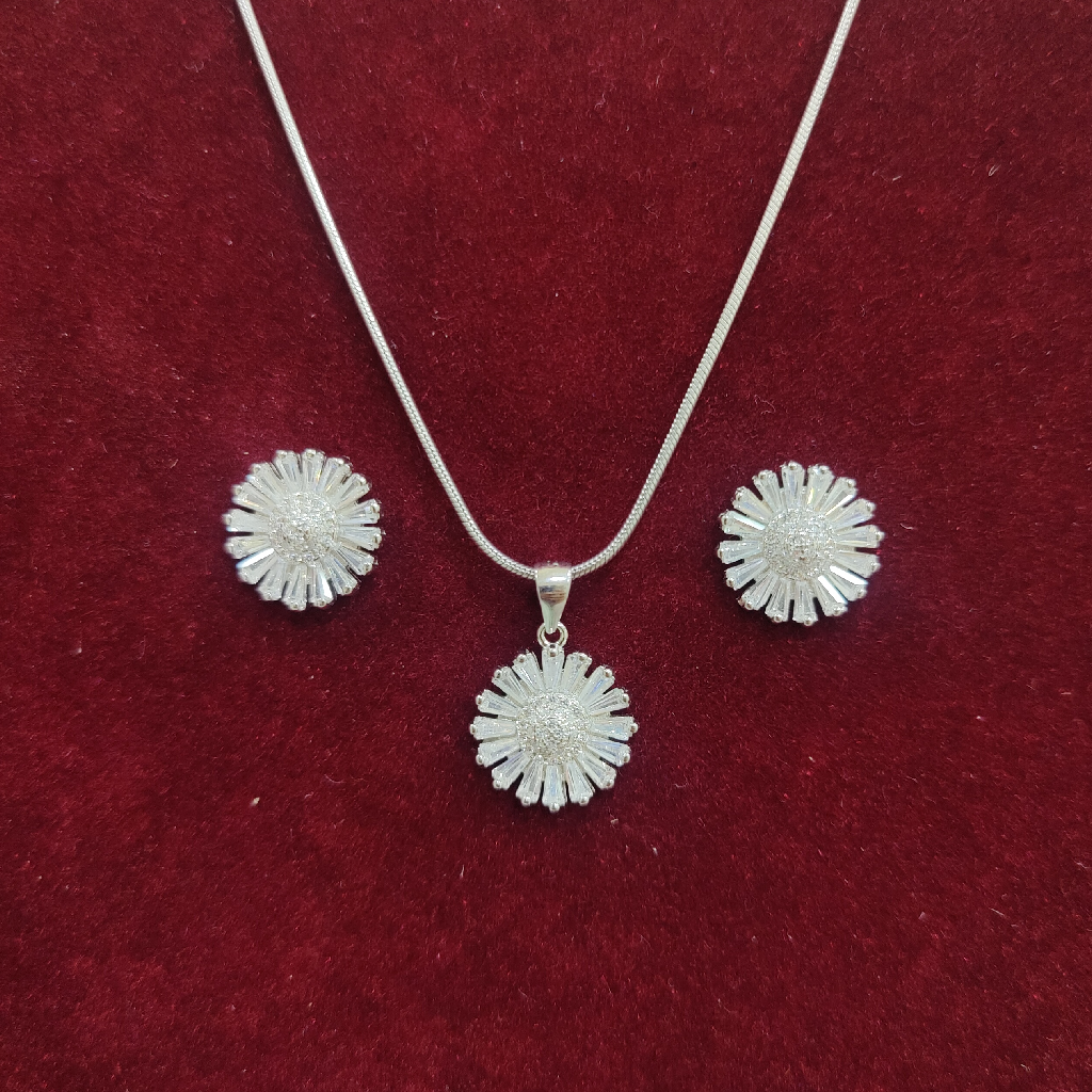 Showroom of 925 silver chain round shape pendant set | Jewelxy - 203956