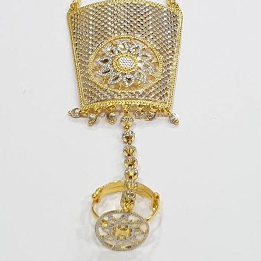 Buy quality 22Kt Yellow Gold Designer hand harness hath Panja For Women ...