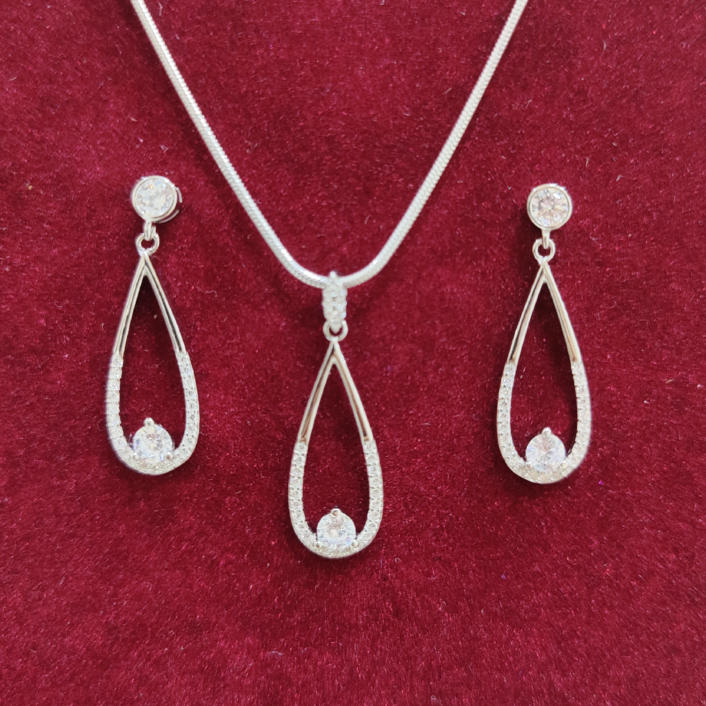 Buy quality 925 silver u shape chain hanging pendant set in Ahmedabad