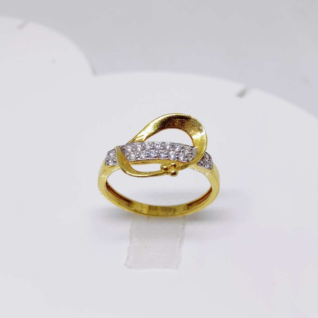 Buy quality 22K Gold Diamond Ladies Ring in Ahmedabad