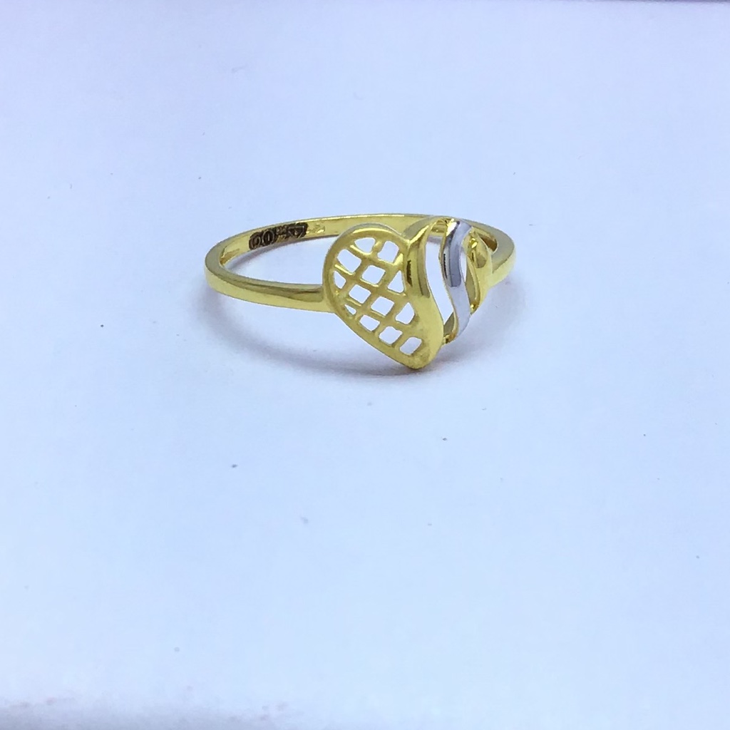 Buy quality designing heart fancy gold ladies ring in Ahmedabad