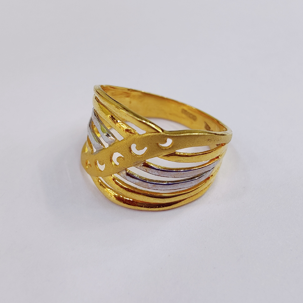 Showroom of 22k gold plane exclusive ledies ring | Jewelxy - 225124