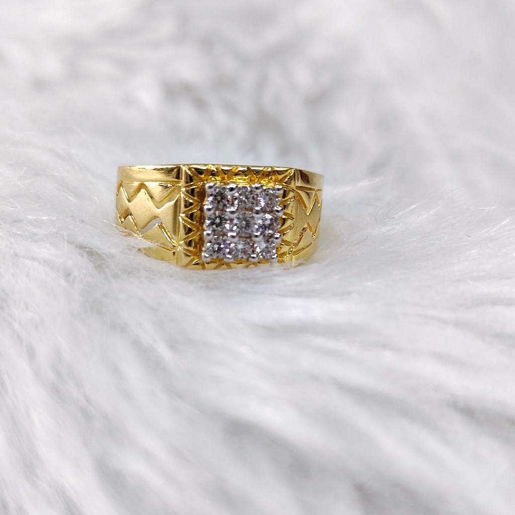 Buy quality 22 carat 916 gents fancy diamond ring in Ahmedabad