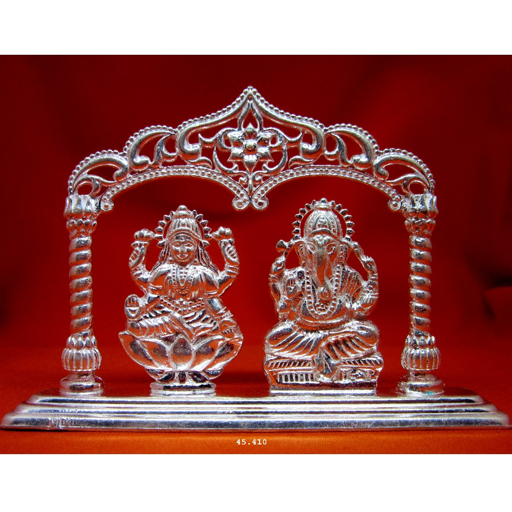 Buy quality Silver shree ganesh-lakshmiji merath gate murti (statue) mrt-53 in Ahmedabad