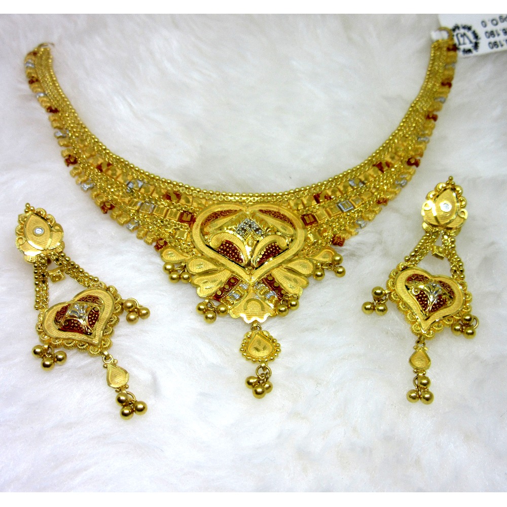 Buy quality Gold Fancy Semi Culcutti Set in Ahmedabad