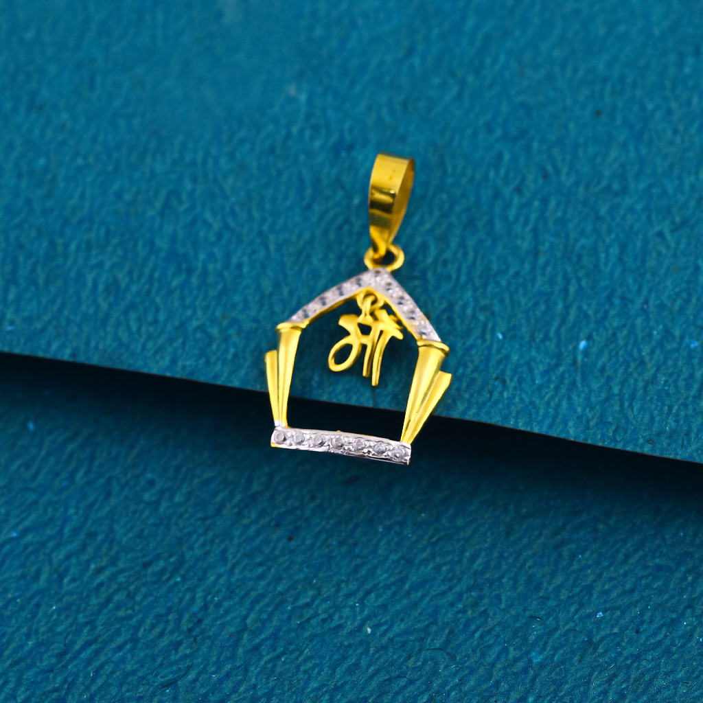Buy quality 18k Fancy Diamond Maa Pendant in Ahmedabad