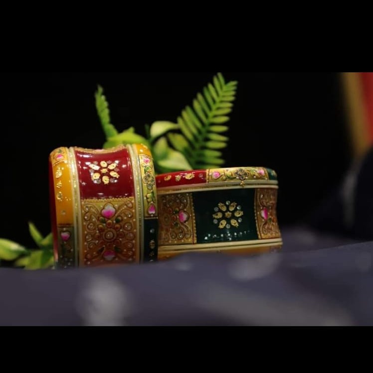 Buy quality 22KT/916 Yellow Gold Amoni Chudi For Women in Ahmedabad