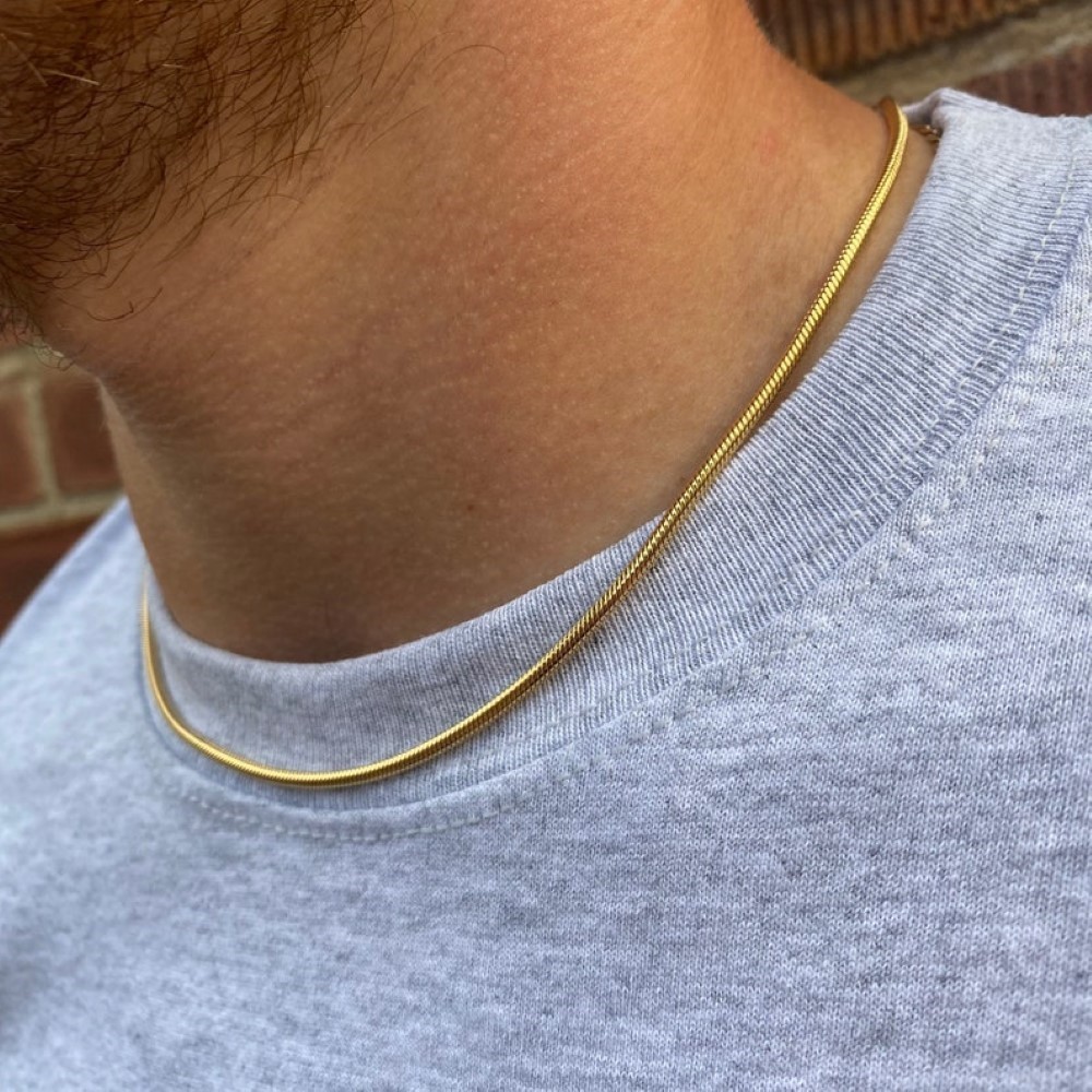 Showroom of 18 kt yellow real gold snake men's necklace chain 16 grams ...